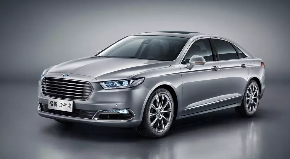 Ford Mondeo Bruder nach dem Restyling erwarb eine riesige Tablette 28808_5