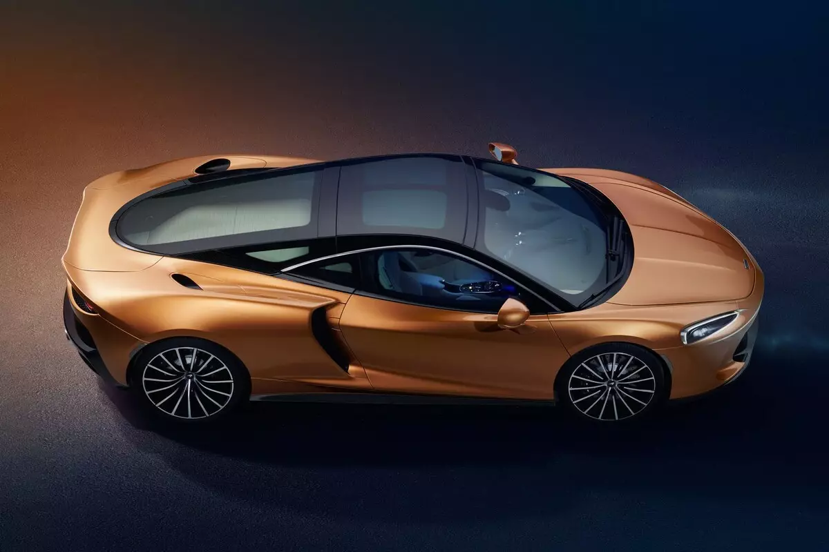 McLaren GT: Supercar for every day with a big trunk 28822_2