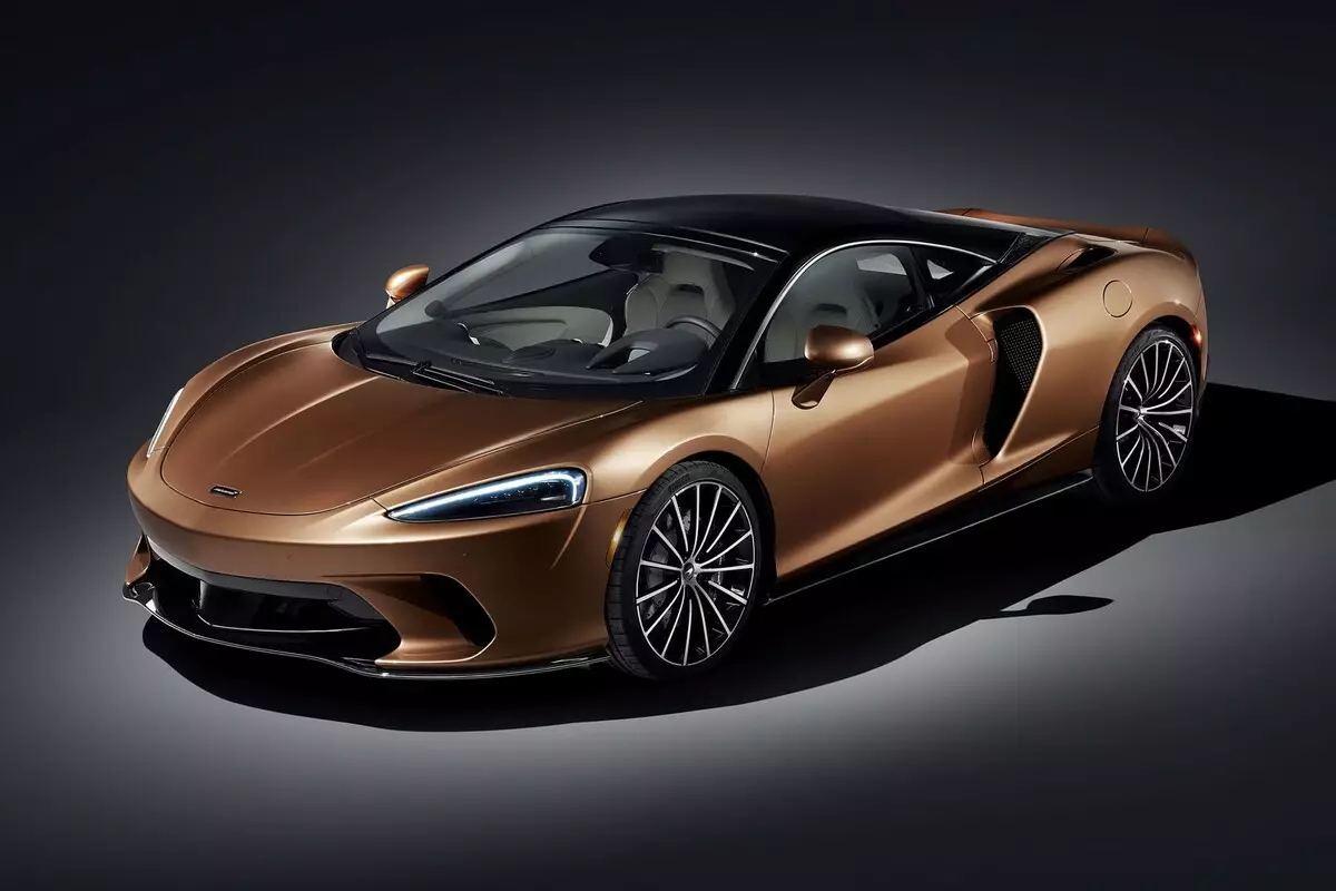McLaren GT: Supercar for every day with a big trunk 28822_6
