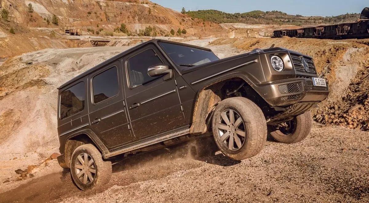 Iyo yekutanga yemercedi mercedes-benz g-kirasi yakaitika 28841_15