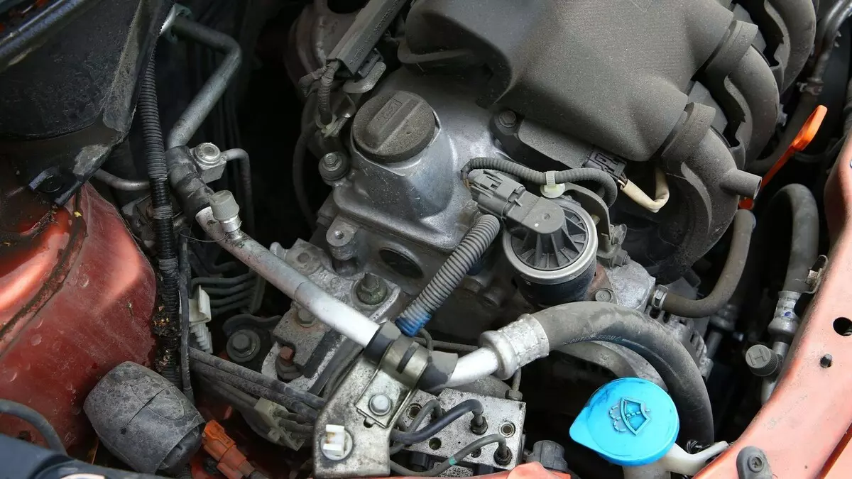 Honda Jazz da Ku dace da nisan mil: Blocks, dakatar, injiniyoyi da kuma watsa 28843_11