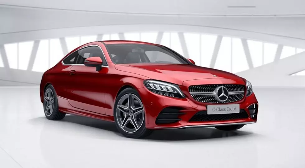 러시아의 Mercedes-Benz C-Class : 디젤 엔진 및 왜건없이 28848_3