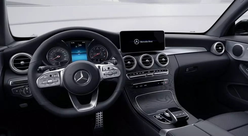 Actualitzat Mercedes-Benz C de classe C a Rússia: sense motors dièsel i vagó 28848_5