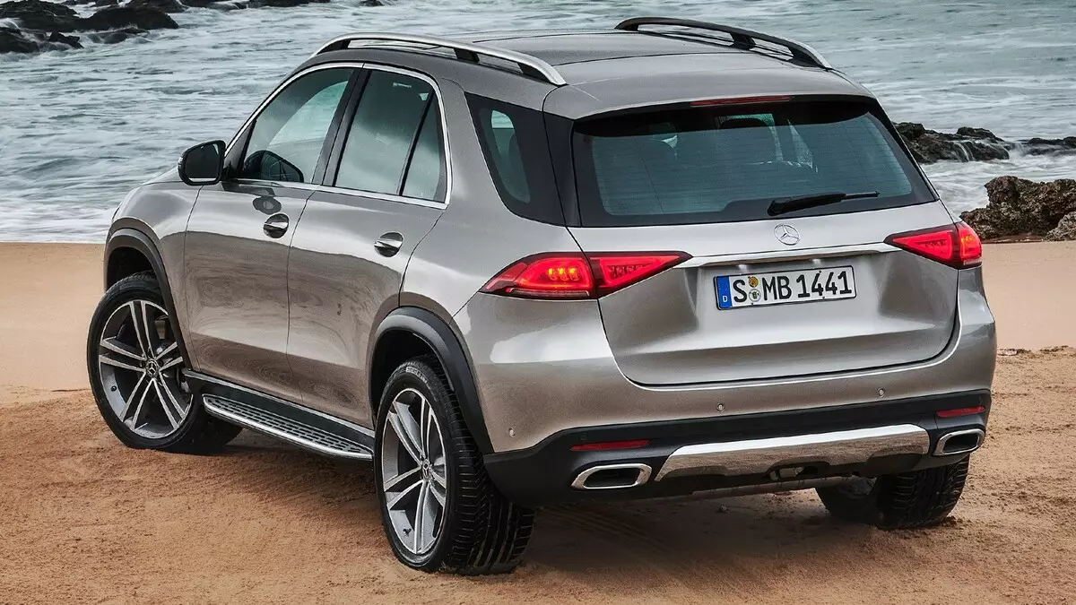 Mercedes-Benz_gle_450_4matic_953