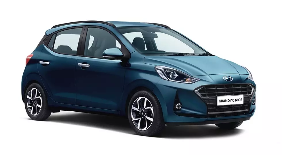 Hyundai kompak baru untuk 466.000 rubel: pendahulunya lebih besar dan lebih kaya 28928_2