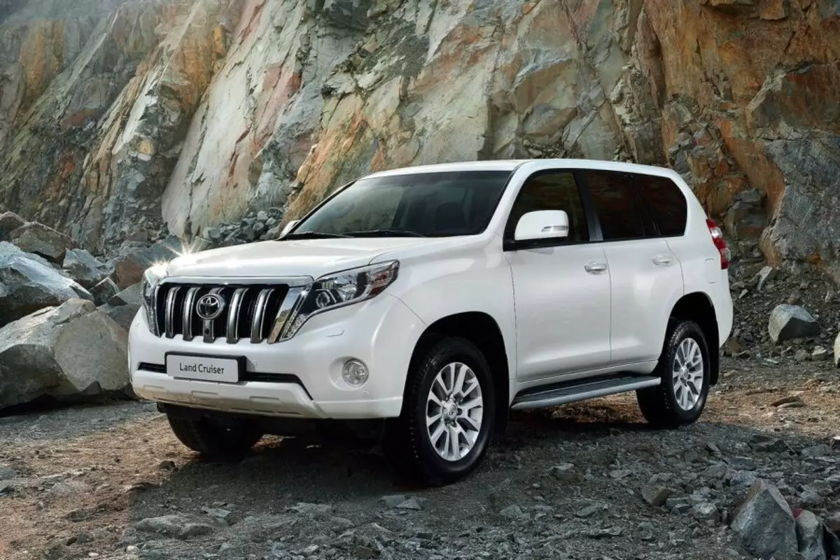 Toyota Av Cruiser Prado