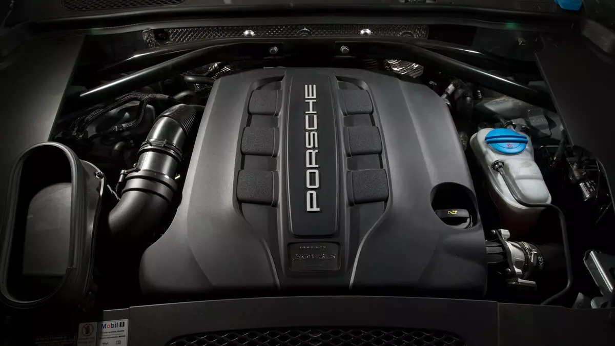 Diesel 3.0 v6 Hood Porsche Macan- ի տակ