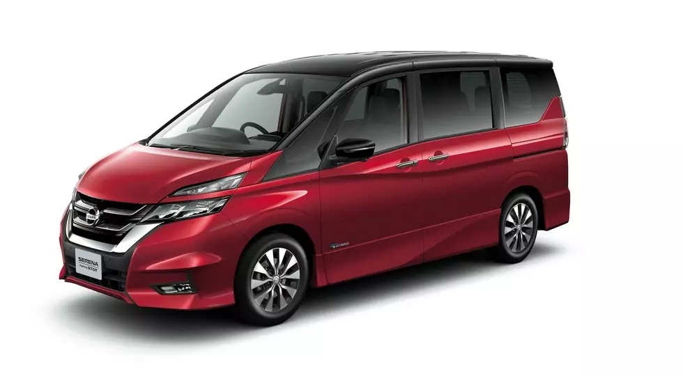 Yn y llun: Nissan Serena