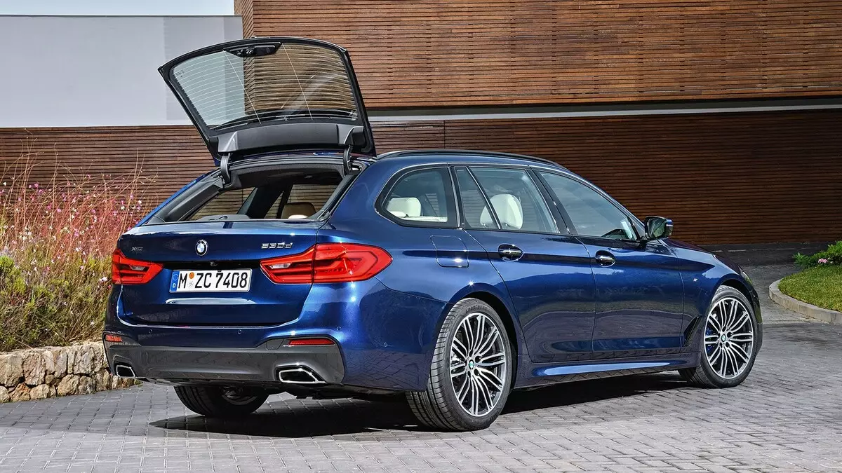 P90244997_Highres_The-New-BMW-5-series