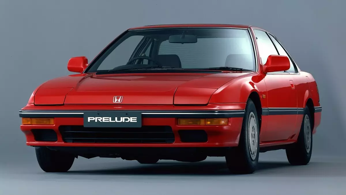 Hauv daim duab: Honda Prelude 1987