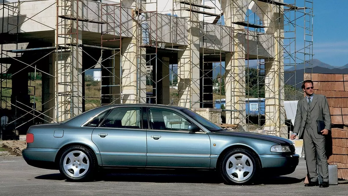 Di wêneyê de: Audi A8 4.2 Quattro (D2) '1994-99