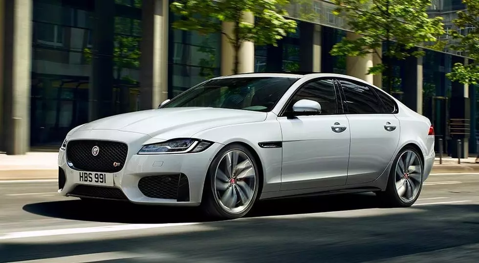 Зураг дээр: Jaguar xf