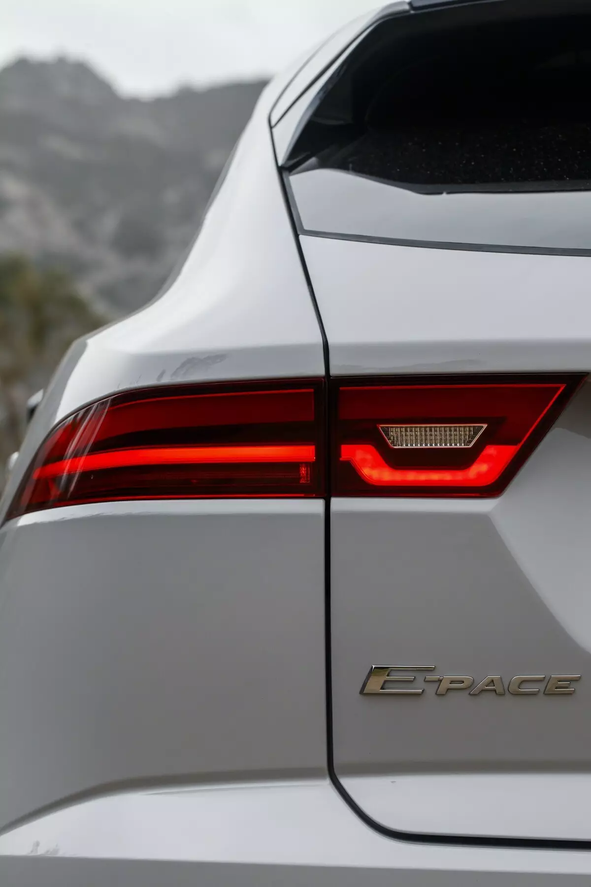 Jaguar E-PACE Korzika