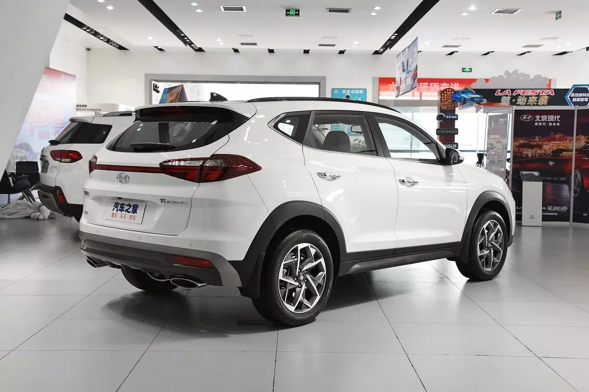 სად არის შენი ღიმილი? Hyundai Tucson მეოთხე თაობის წავიდა იყიდება 29278_1