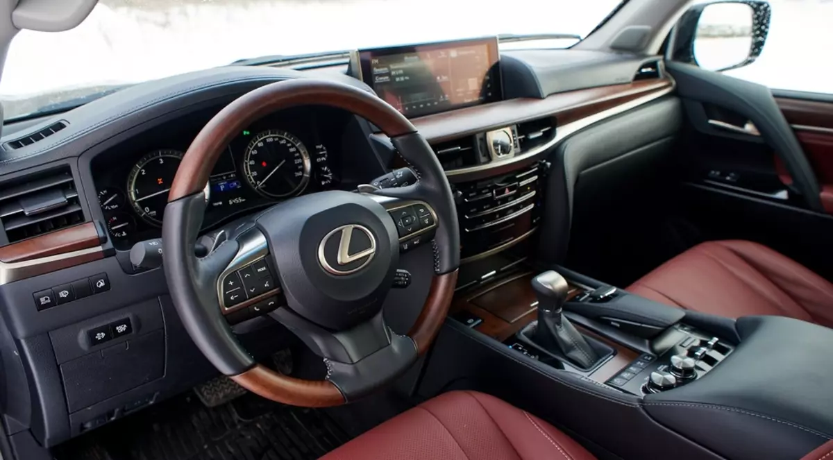 Pool aastat ei möödas: Lexus LX450D Test Drive 29316_30