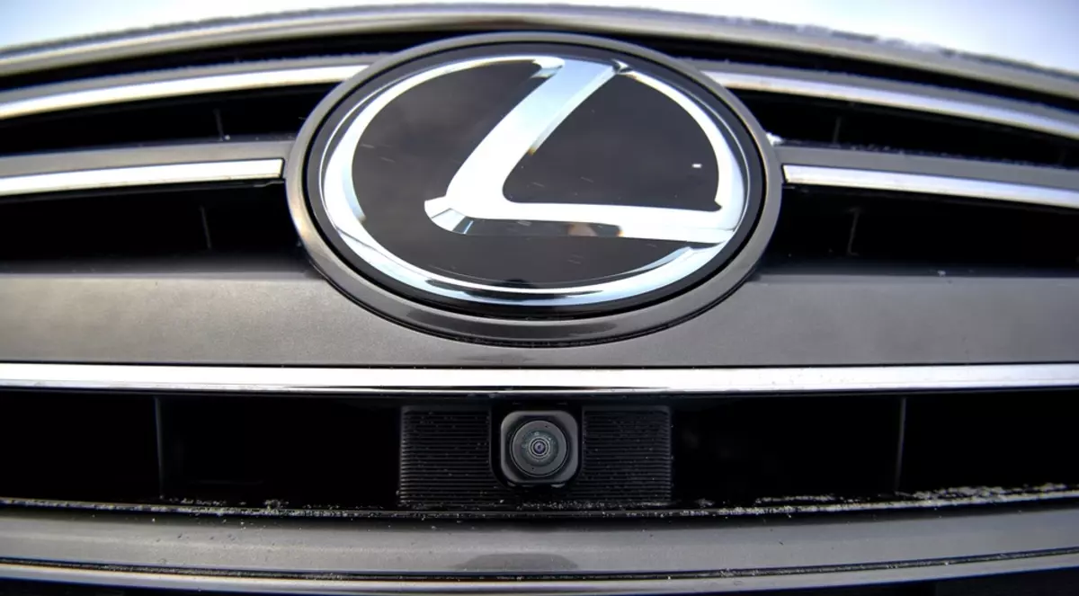 Το μισό χρόνο δεν έχει περάσει: Lexus LX450D δοκιμαστική μονάδα δίσκου 29316_9