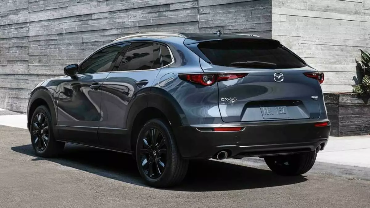 Ոչ պատգամավորներ, այլ մոտ. Mazda CX-30 Crossover- ը տուրբո շարժիչով ստացել է վերին տարբերակ 29335_1