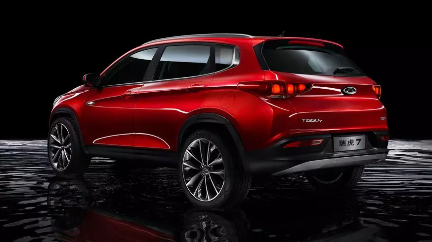 Nuotraukoje: Chery Tiggo 7