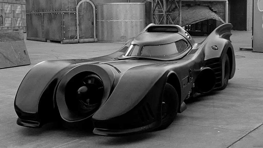 Шок и трепти: всички метаморфоза на киното Batmobile 29470_20