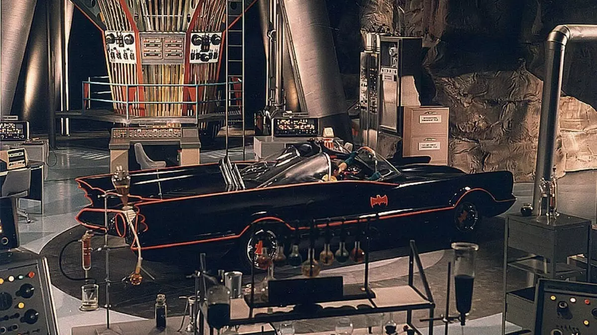 Shock and Trepid: All Cinema Batmobile Metamorfose 29470_9