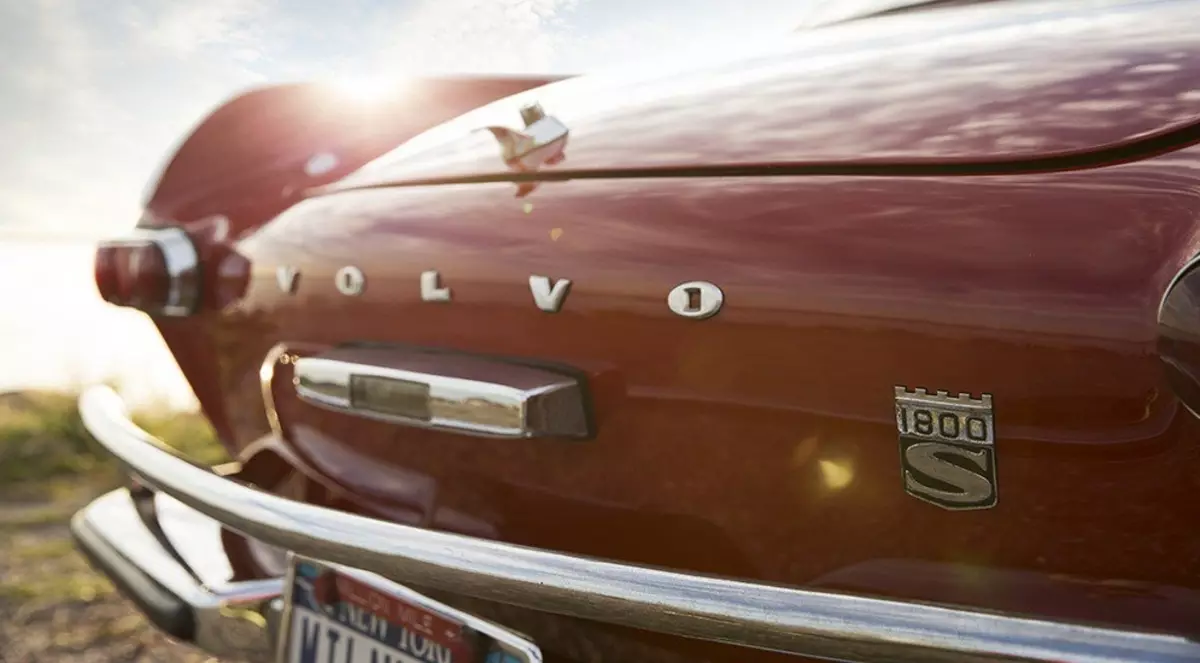 Від ганьби марки до світової слави: Volvo P1800 з серіалу «Святий» 29475_42