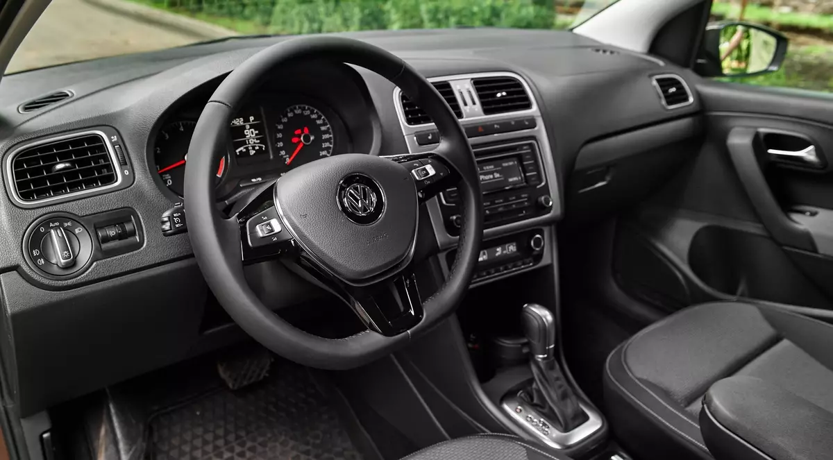 Mtihani wa gari Updated VW Polo: Hatuna kusubiri mabadiliko 29485_12