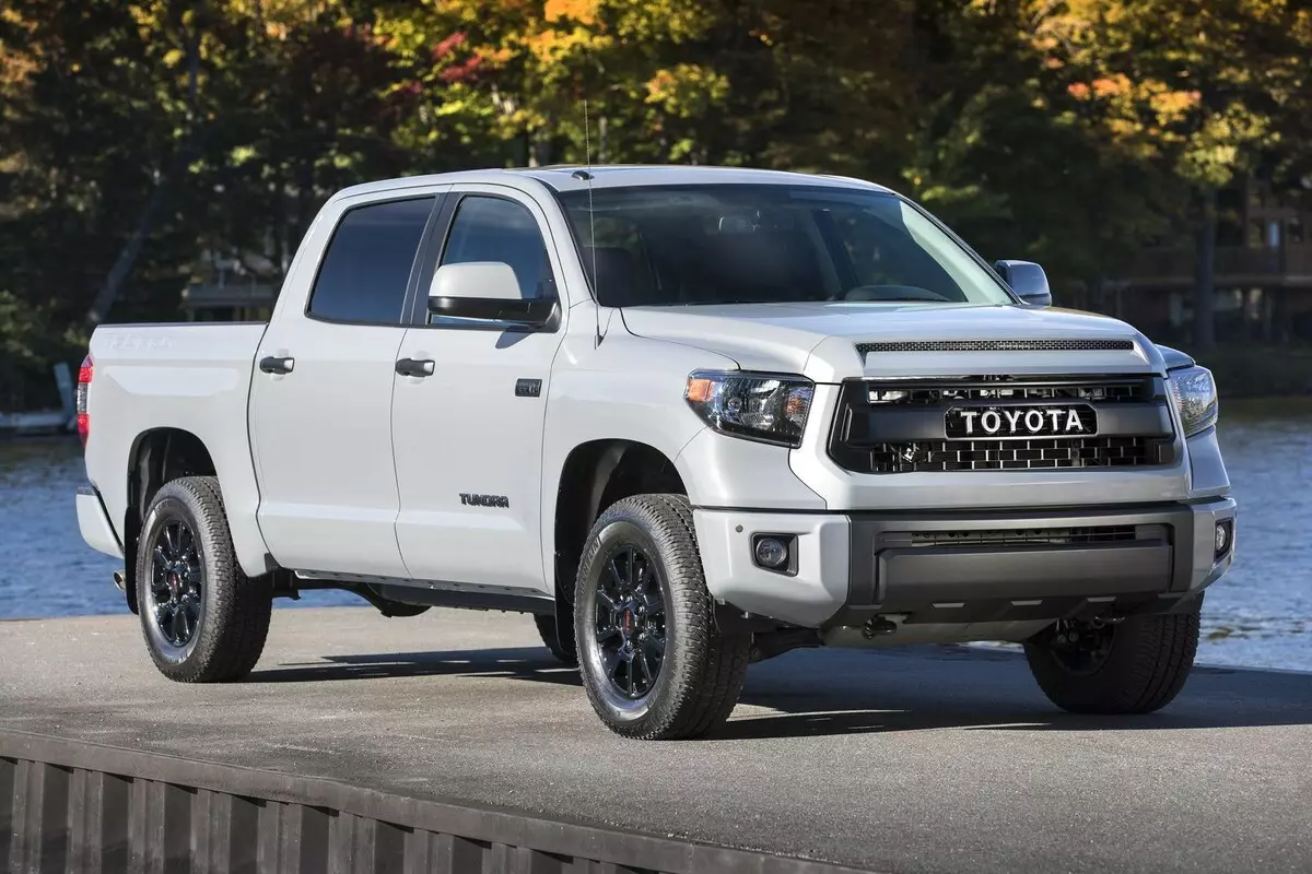 Անցյալ տարի ամերիկյան «ճապոներեն» Toyota Tundra- ն Ռուսաստանում գտավ 50 գնորդ, առանց ներկայացուցչության որեւէ աջակցության: