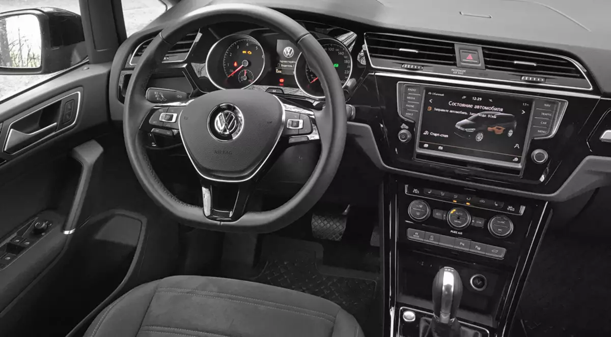 Si sus familiares no están en contra: Test Drive New Volkswagen Touran 29565_2
