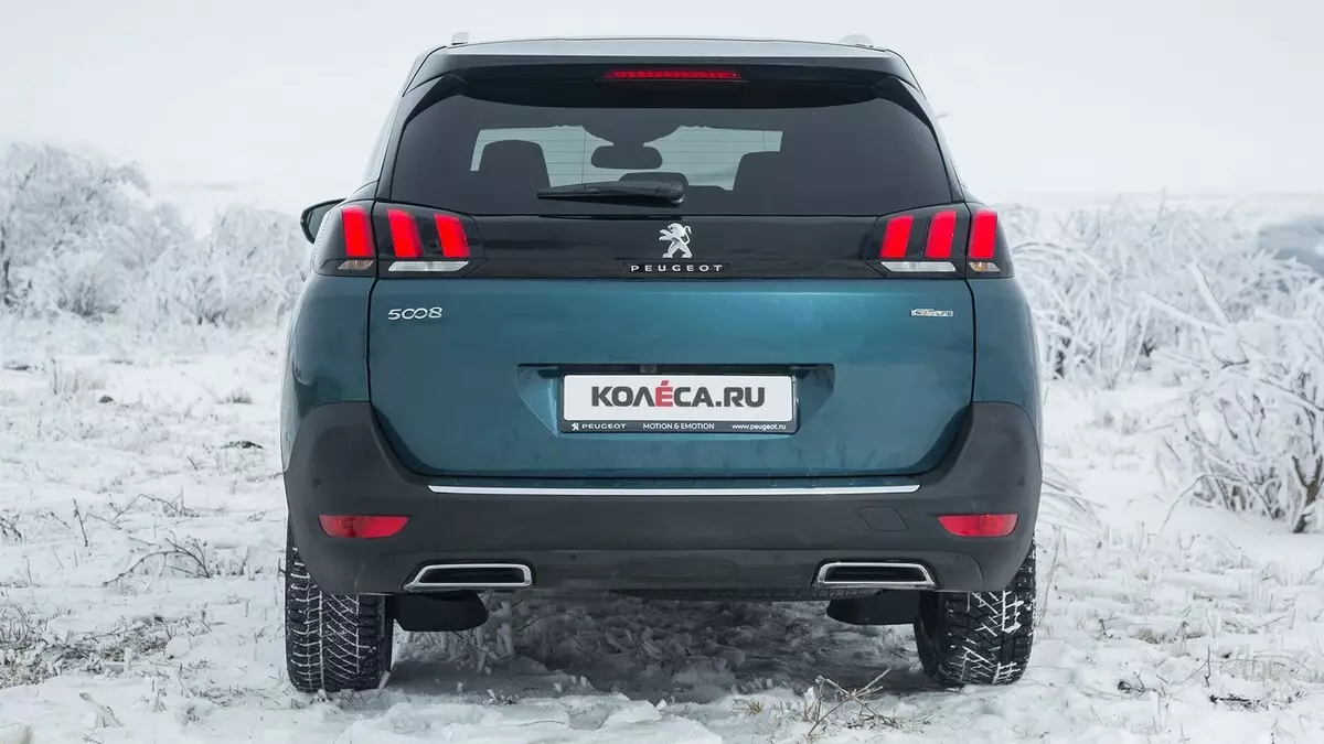 Peugeot-5008_static_00004.