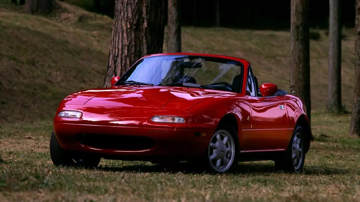 Fotoğrafta: Mazda Miata '1989