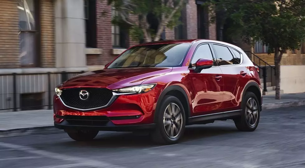 Mazda Diúltaithe Giniúint CX-5 nua. Go gairid ar díol 29691_11