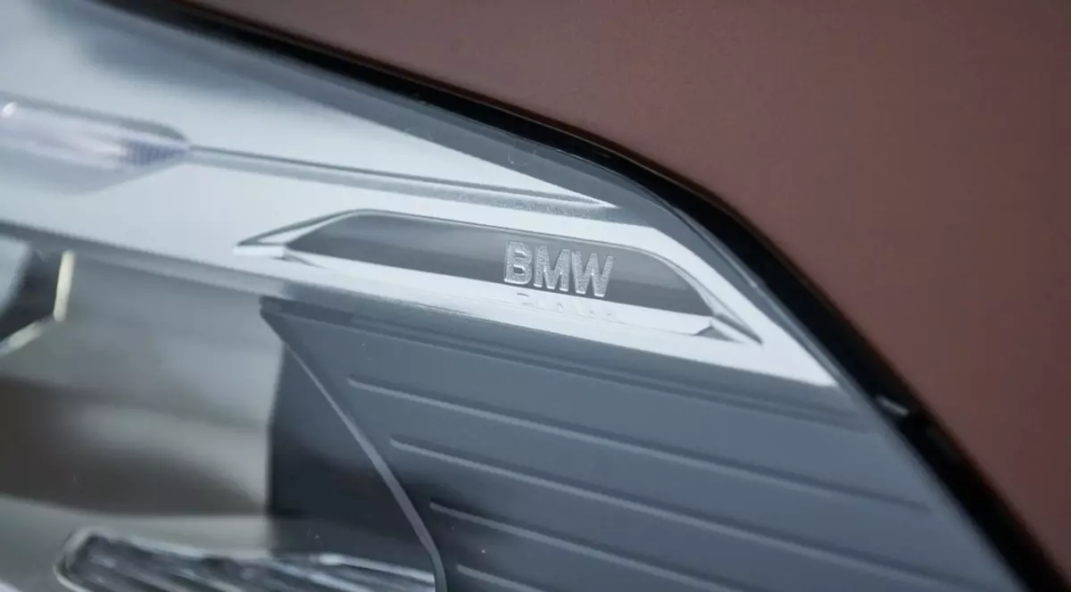 Всичко беше смесено в къщата на руса: тест драйв на новия BMW X1 29701_36