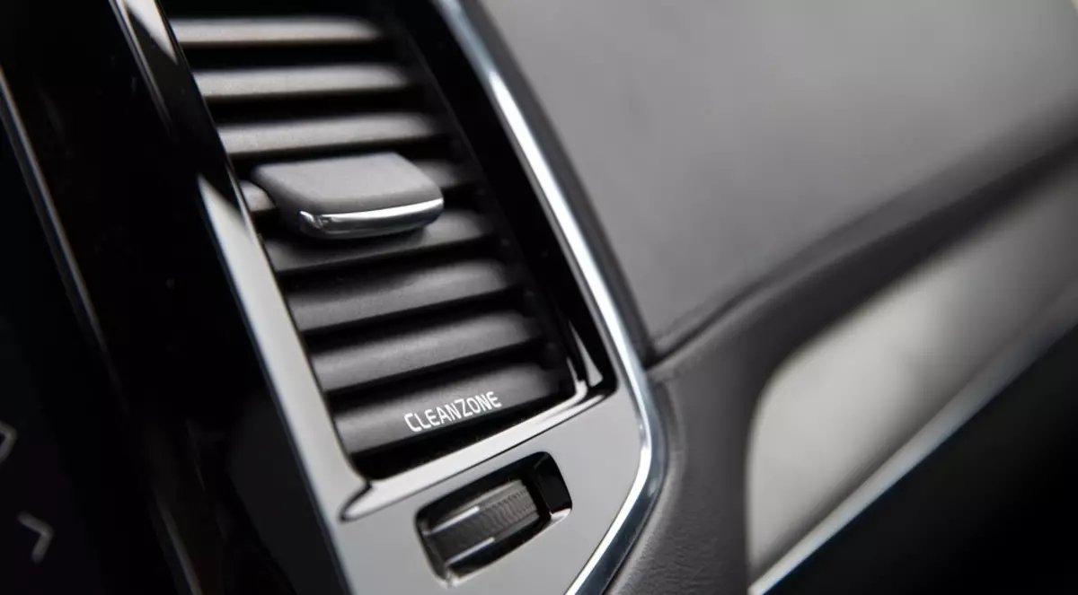 Jangan berfikir tentang Inconsidery: Ujian Drive Volvo XC90 pada petrol dan diesel 29714_18