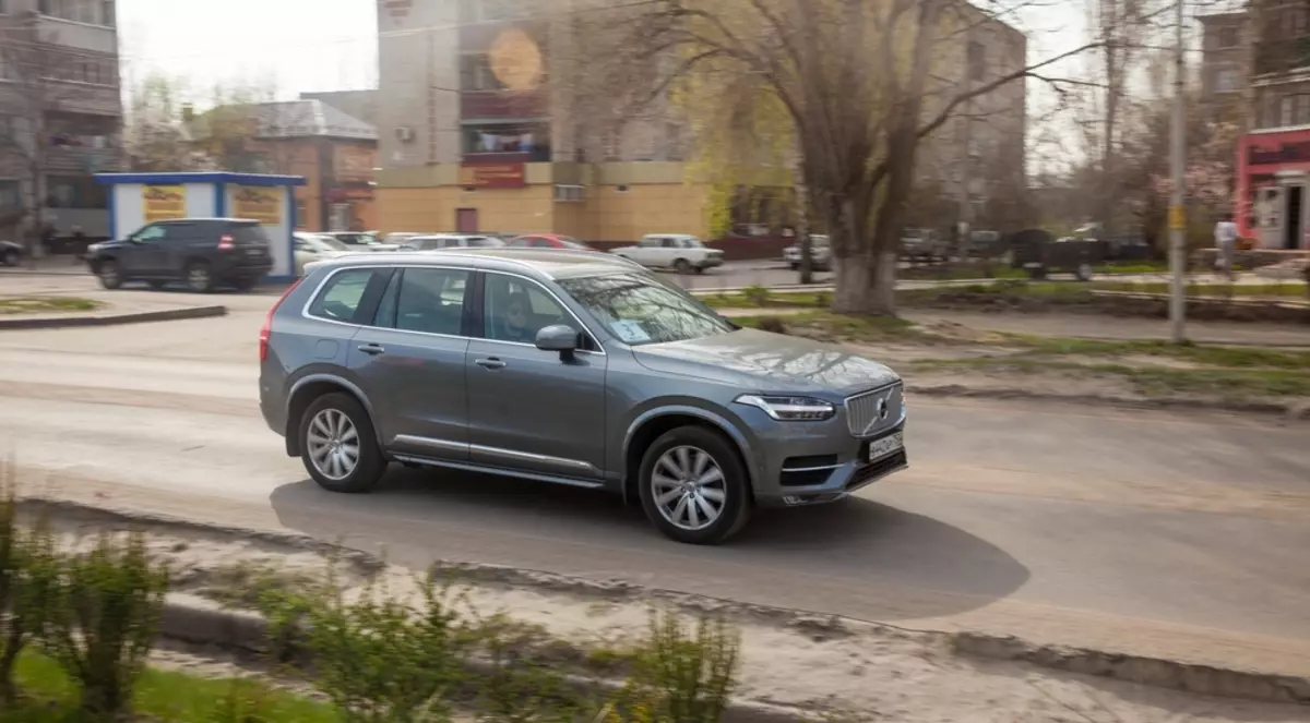 Volvo_XC90 (ຈາກ Rostov-on-Don to voronezh) -71.jpg