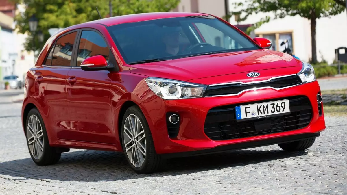 Ледзь хутчэй і з меншай рызыкай: тэст-драйв Kia Rio X-line 29732_48