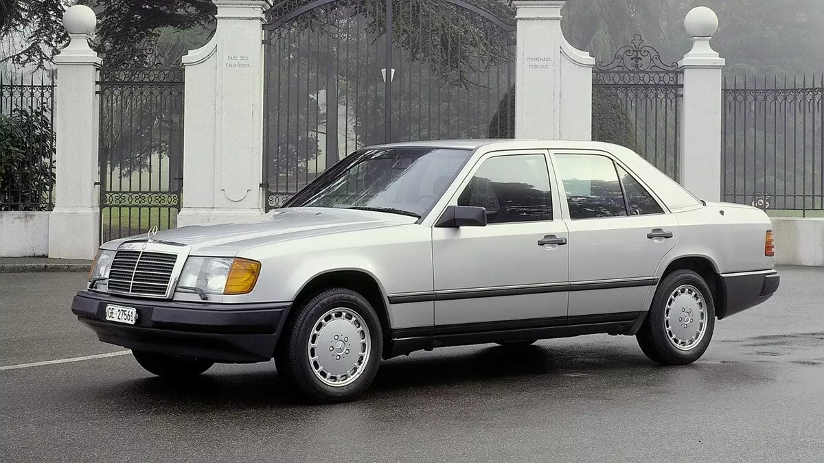 În fotografie: Mercedes-Benz (W124) '1985-1992