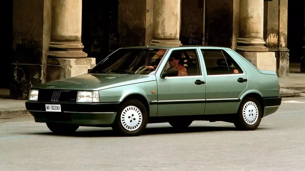 Nezarodňujte se krásně: jak byl vytvořen Alfa Romeo 164, a proč neměla štěstí 29811_12