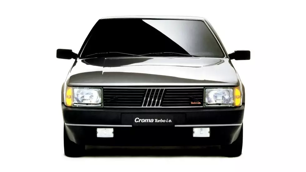 Fiat Croma Turbo Ön Görünüşü