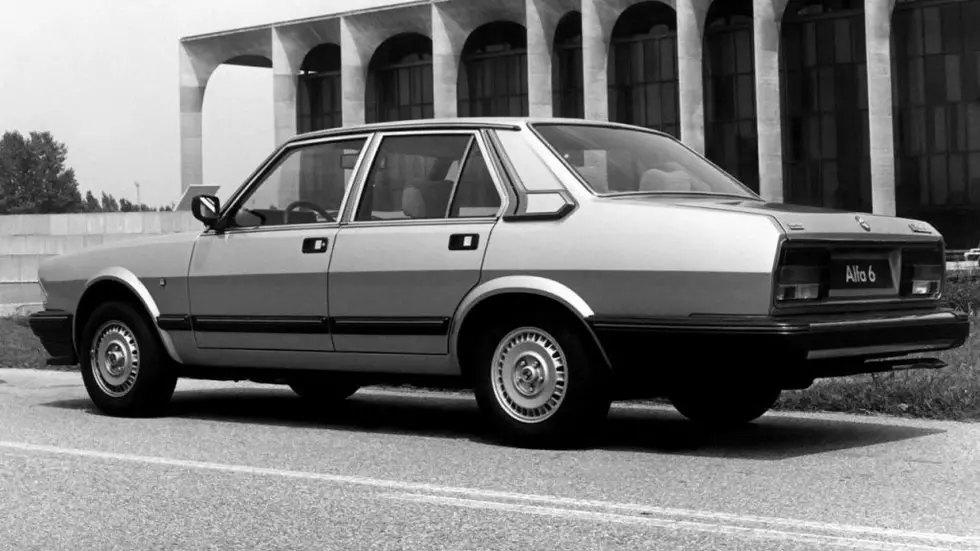 Gözəl doğulma: Alfa Romeo 164 kimi yaradıldı və niyə şanslı deyildi 29811_35