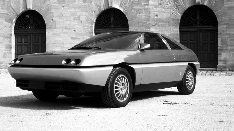 아름답게 태어나지 마십시오. Alfa Romeo 164가 만들어졌습니다. 왜 그녀가 운이 좋지 않은 이유 29811_43