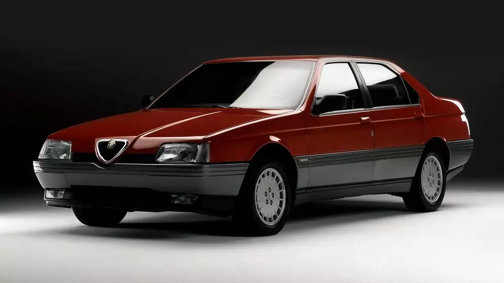 Narodia sa krásne: Ako sa vytvoril Alfa Romeo 164, a prečo nebola šťastná 29811_55