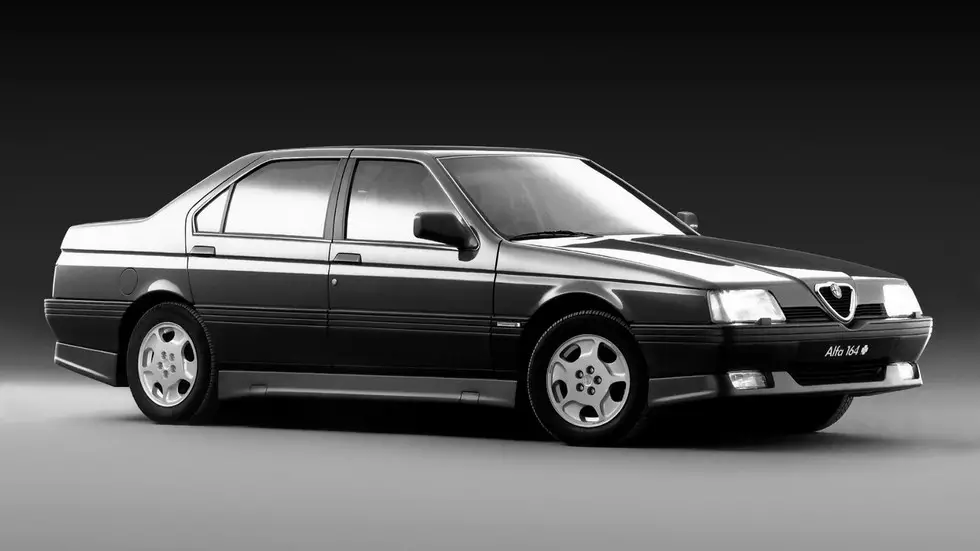 Gözəl doğulma: Alfa Romeo 164 kimi yaradıldı və niyə şanslı deyildi 29811_57