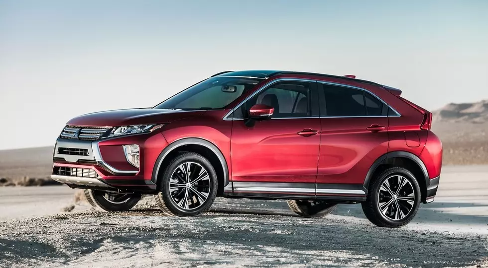 Muda wa kuonekana kwa Parcatnik katika Shirikisho la Urusi Mitsubishi Eclipse Cross 29842_2