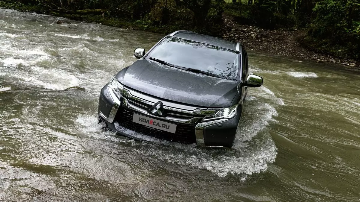 Pozdrav, dizel: Test pogon Mitsubishi Pajero Sport 2.4 29843_48