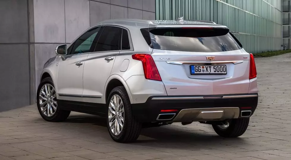 Žinoma data ir vieta Cadillac xt4 crossover premjera 29893_4