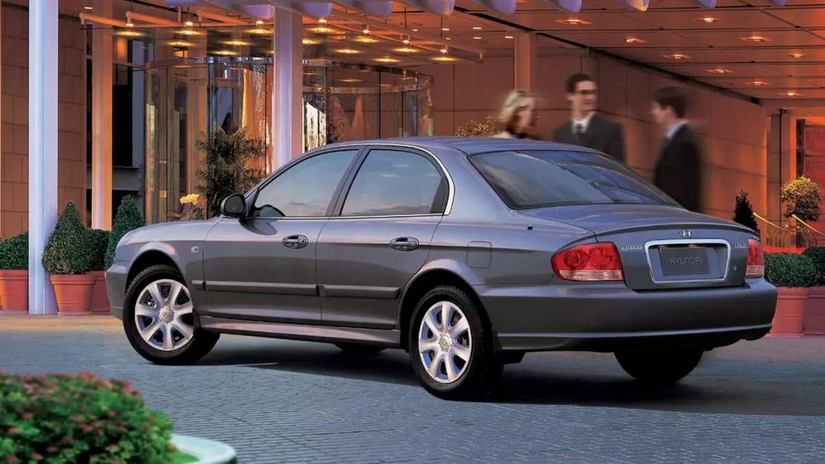 Hyundai-Sonate (EF) '01 .2001-08.2004