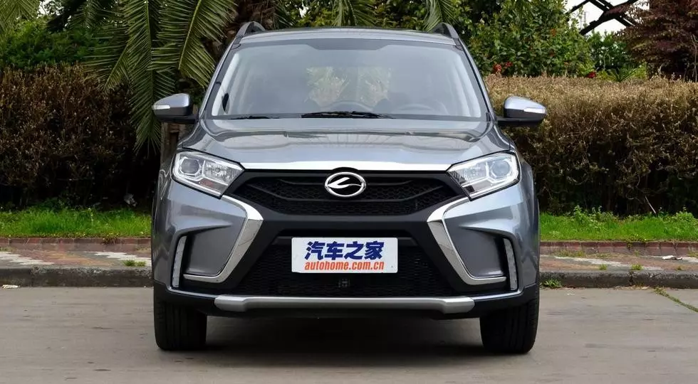 Китайський клон Lada Xray надійшов у продаж 29953_1