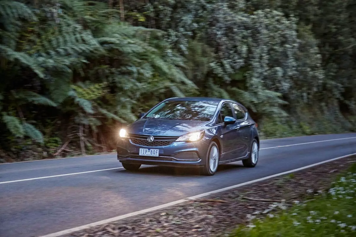 Նոր Holden Astra K- ն ընկնում է գնի վրա `չափազանց ցածր պահանջարկի վրա 29975_3