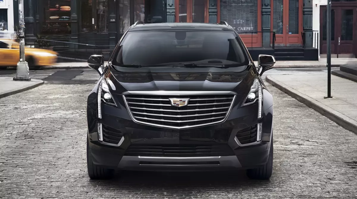 Cadillac iliwasilisha kwanza ya Quartet mpya ya SUV. 30002_2