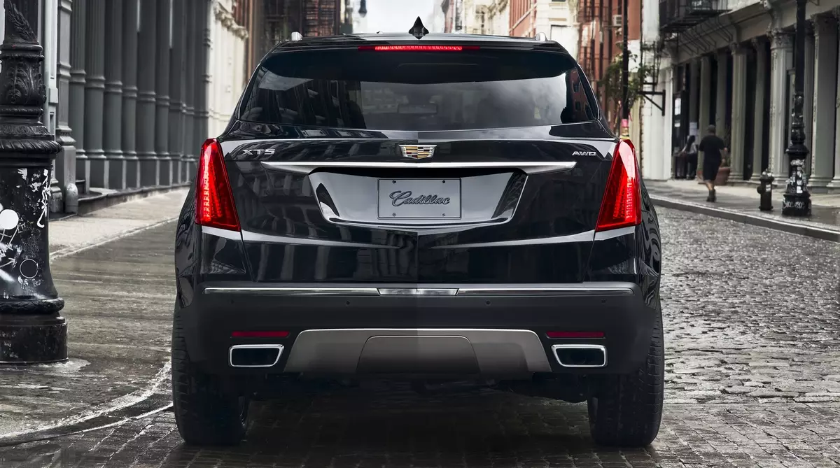 Cadillac iliwasilisha kwanza ya Quartet mpya ya SUV. 30002_3